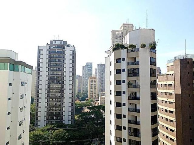 Apartsmento Vende Moema com 166 m² 3 suite e 3 vagas