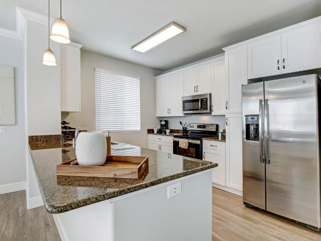 Apex Mission Valley 2 Bedroom Apartment for Rent at 7084 Friars Rd, San Diego, CA 92108 Linda Vista