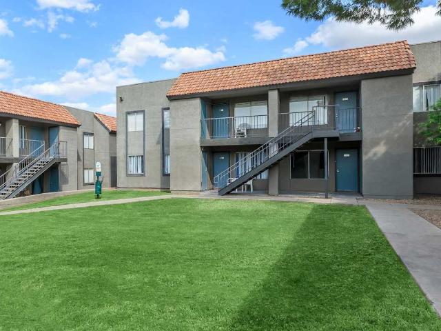 Apex on Central 1 Bedroom Apartment for Rent at 40 E Sunland Ave, Phoenix, AZ 85040