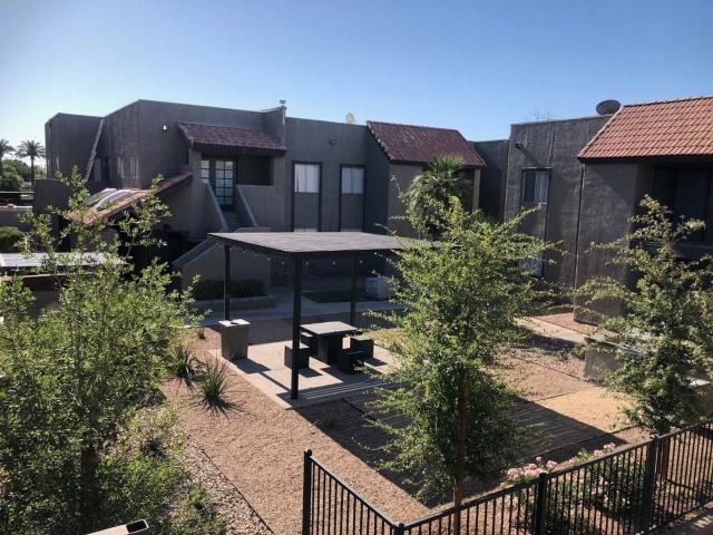 Apex on Central 2 Bedroom Apartment for Rent at 40 E Sunland Ave, Phoenix, AZ 85040
