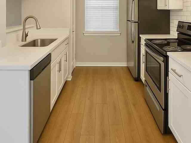 Apex Hoover 1 Bedroom Apartment for Rent at 2250 Little Valley Rd, Hoover, AL 35216