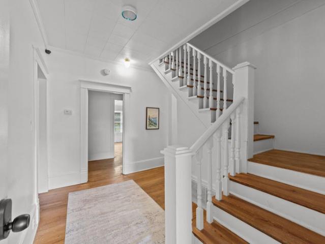 Apex Home, a 5 minute walk to transit stop or down