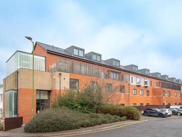 Apex House, Camp Road, 1 Bedroom Flat