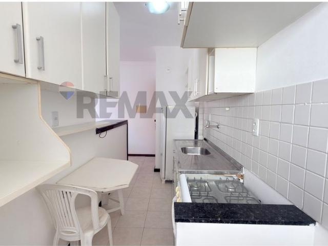 Apê na Pituba: 1/4, 50m² com varanda, mobiliado!