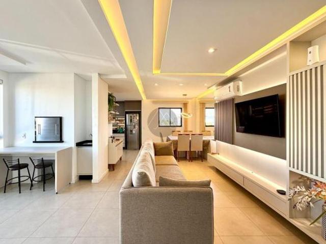 Apê semi mobiliado com 3 dorm. à venda, 96m² por R$ 799.000 Centro SJP/PR