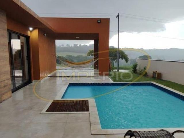 Apenas R$ 880.000,00 Casa Maravilhosa Porteira Fechada c/ 3 suítes e piscina