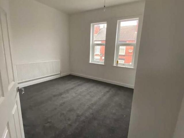 Apley Road, Hyde Park, Doncaster, DN1