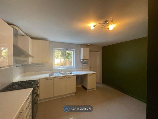 Aplin Way, Isleworth TW7, 4 bed terraced house to rent, £3,500 pcm | PrimeLocation