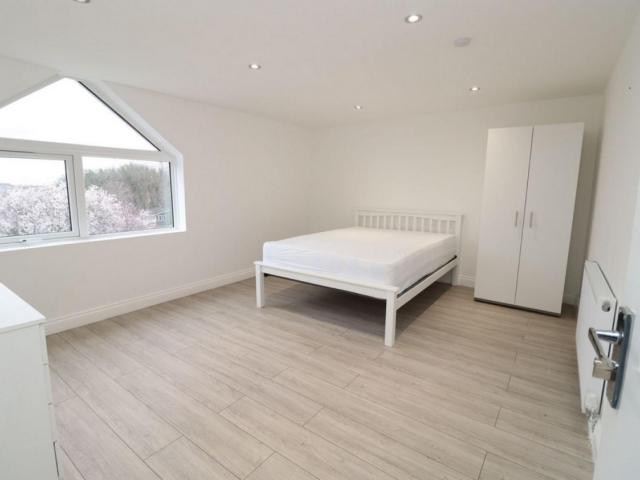 Appealing bedroom in Lambeth Has a Room