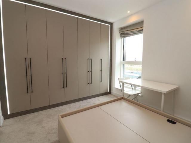Appealing double bedroom close to Southall Rail station Has a Room