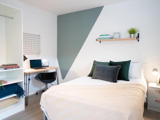 Appealing double bedroom near University of Cumbria in Lancaster Has a Room