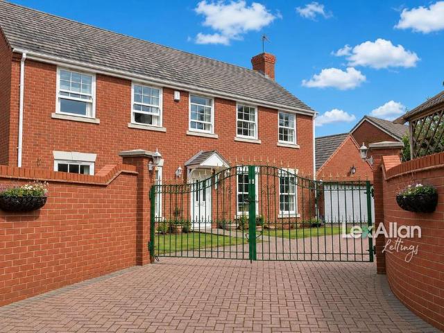 Apple Tree House, Bewdley Road. 4 bed detached house to rent £2,250 pcm £519 pw