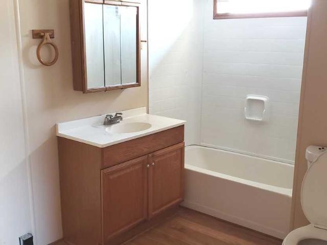 Apple Valley MHC 2 Bedroom Home for Rent at 10326 Old Leo Road #36, Fort Wayne, IN 46825