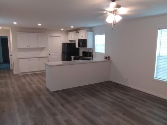 Apple Valley MHC 3 Bedroom Apartment for Rent at 10326 Old Leo Road, Fort Wayne, IN 46825