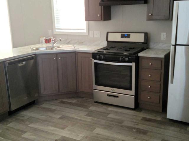 Apple Valley MHC 3 Bedroom Apartment for Rent at 10326 Old Leo Road #36, Fort Wayne, IN 46825