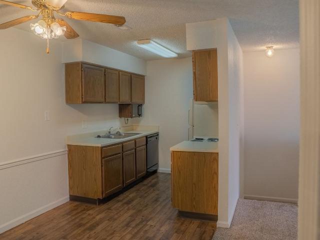 Apple Creek Apartments 2 Bedroom Apartment for Rent at 14010 Dorcas Plz, Omaha, NE 68144 Montclair Trendwood Parkside and Georgetown