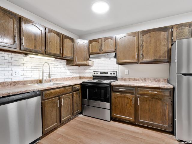 Apple Ridge Townhomes 8827