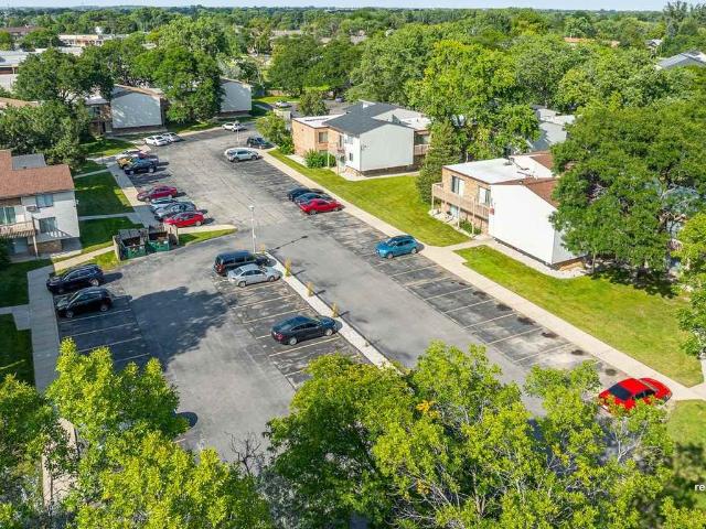 Apple Ridge Apartments 3 Bedroom Apartment for Rent at 9016 5000, 5002, 5004, 5010, 8854, 8856, 8858, 8871, 8873, 8875, 9000, 9002, 9004, 9012, 9014, 9016 N. 90th St, Milwaukee, WI 53225 Timmerman Airport