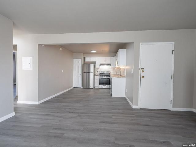 Apple Ridge Apartments 3 Bedroom Apartment for Rent at 9016 5000, 5002, 5004, 5010, 8854, 8856, 8858, 8871, 8873, 8875, 9000, 9002, 9004, 9012, 9014, 9016 N. 90th St, Milwaukee, WI 53225 Timmerman Airport