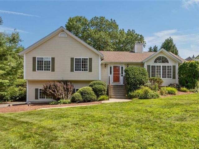 Apple Ridge Rd, Cumberland, Home For Sale