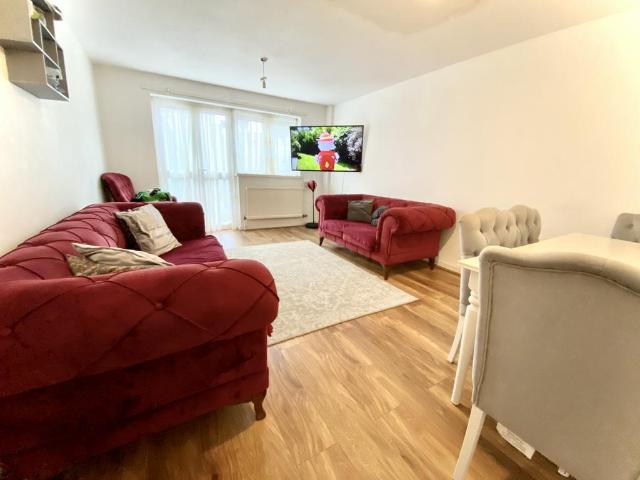 Appleby Close, LONDON, N15 2 bed flat to rent £1,750 pcm £404 pw