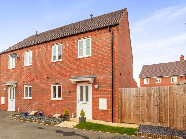 Appledine Way, Bedford MK41, 3 bed property to rent, £1,450 pcm | PrimeLocation