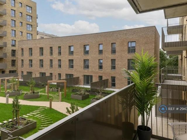 Appledore Court, Hounslow, TW3 1 bed flat to rent £1,700 pcm £392 pw