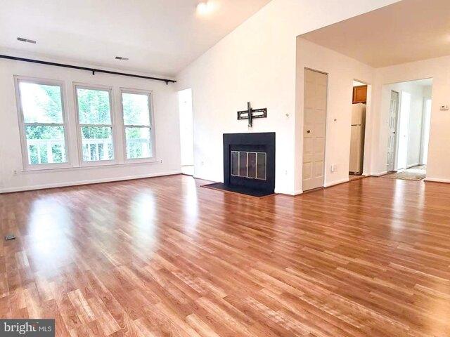 Appledowre Cir Unit,germantown, Condo For Sale
