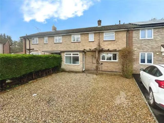 Applegarth Avenue, Guildford, Surrey, GU2 8LX