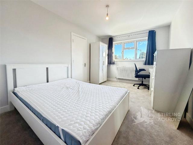 Applegarth Avenue, Guildford, Surrey GU2, Room to rent, £975 pcm | PrimeLocation