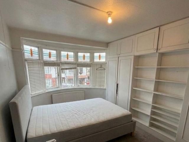 Applegarth Drive, Ilford IG2, Room to rent, £850 pcm | PrimeLocation