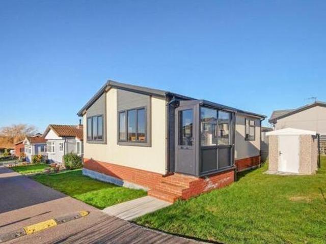 Applegarth Park, Seasalter, 2 Bedroom Park