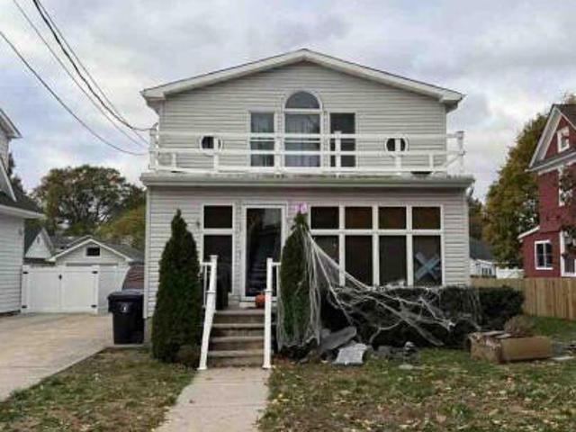 Applegate St, Red Bank, Home For Sale