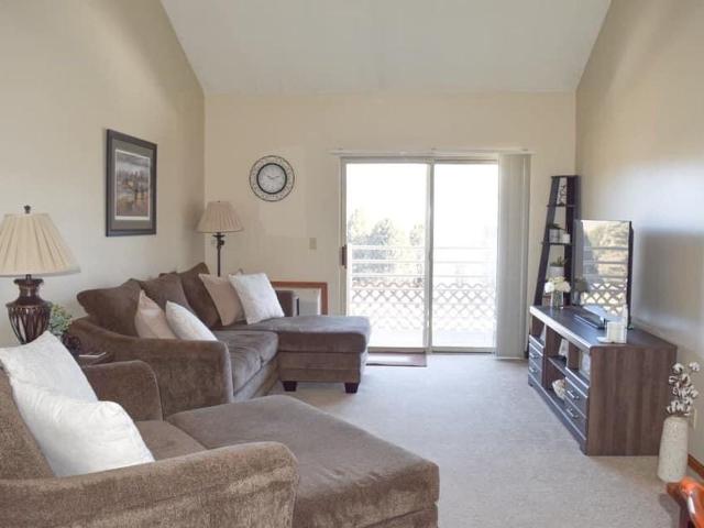 Appleton Place Associates, LLC 2 Bedroom Apartment for Rent at N92W17358 Appleton Ave, Menomonee Falls, WI 53051