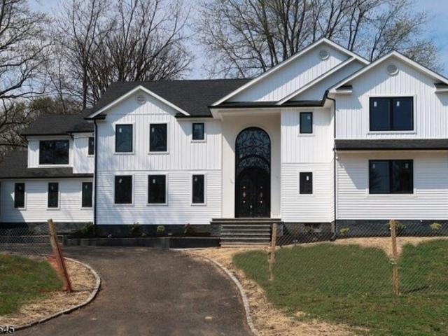 Appletree Ln, Mountainside, Home For Sale