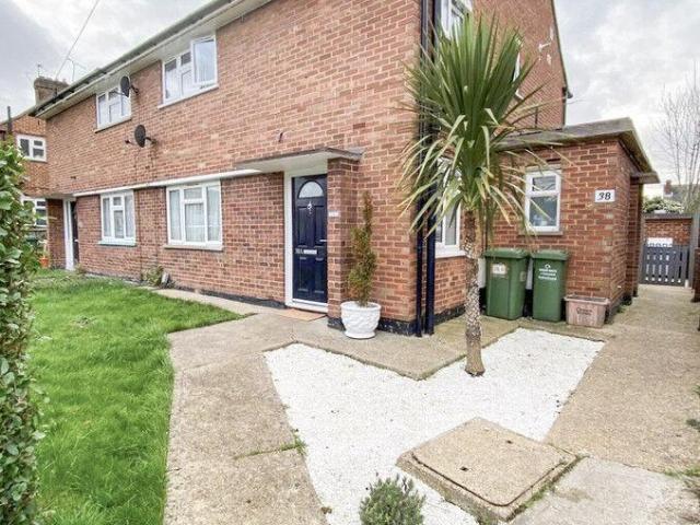 Appletree Way, Wickford, SS11 1 bed flat to rent £1,150 pcm £265 pw