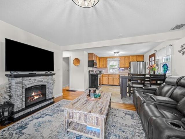 Applevale Dr, Dover, Home For Sale