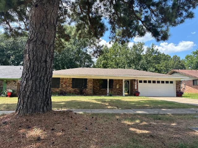 Applewood Dr