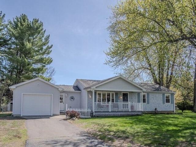 Applewood Ln, Holyoke, Home For Sale