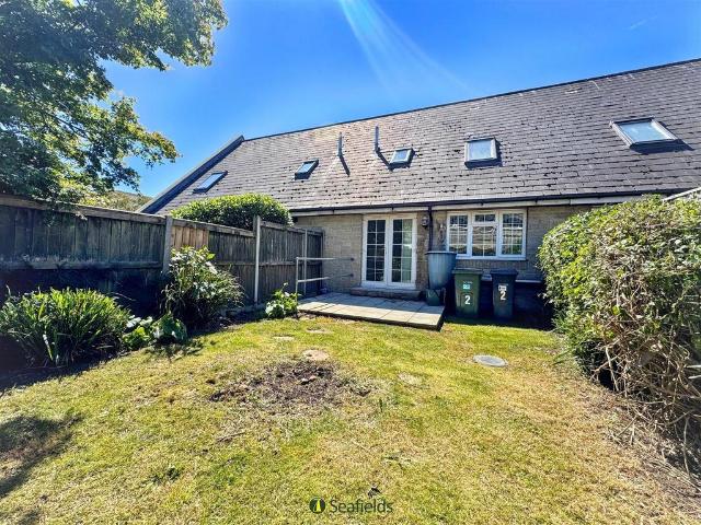 Appley Farm, Marlborough Road, Ryde. 2 bed terraced house to rent £1,025 pcm £237 pw