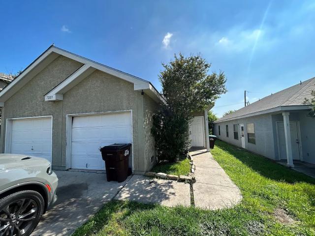 Application Special 3/2 Home with a Yard and Central AC