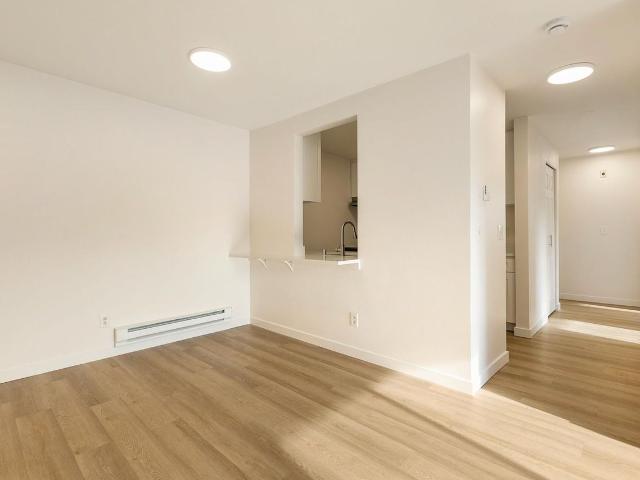 Approach at Jackson Park 2 Bedroom Apartment for Rent at 1203 Ne 135th St, Seattle, WA 98125 Pinehurst