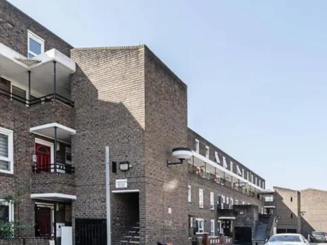 Approach Dog Walking Area, Patriot Square, London, E2 9NF, United Kingdom | 3 bed apartment for rent #128994306 | Rentberry
