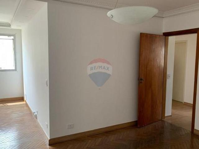 Apresentamos este excelente apartamento à venda em Moema