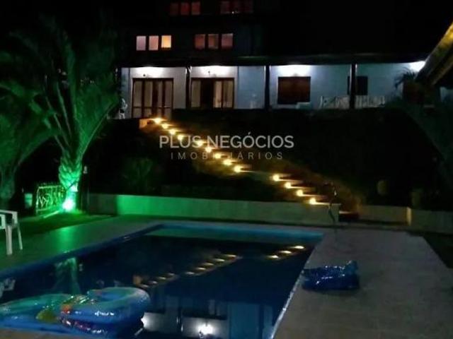 Apresentamos este magnífico sítio a venda localizado na região de Ibiúna, paruru, Ibiúna, SP