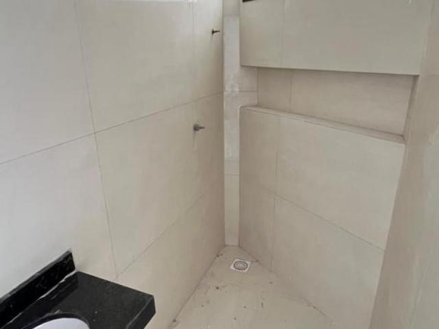 Apresentamos um lindo apartamento na planta, localizado no Jardim Três Colinas