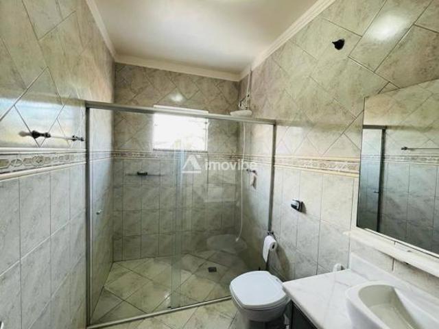 Apresentamos uma casa encantadora no bairro Morada do Sol, com 150m² de terreno e 170m² de construçã