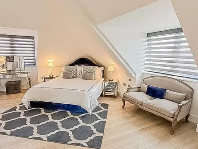 Aprey Gardens, London, NW4 2RH, United Kingdom | 3 bed house for rent #166932804 | Rentberry