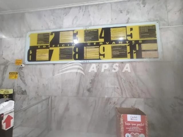 Apsa aluga: ótima oportunidade situada no comercio. Sala ampla com 26m², nascente, 2 elevadores e
