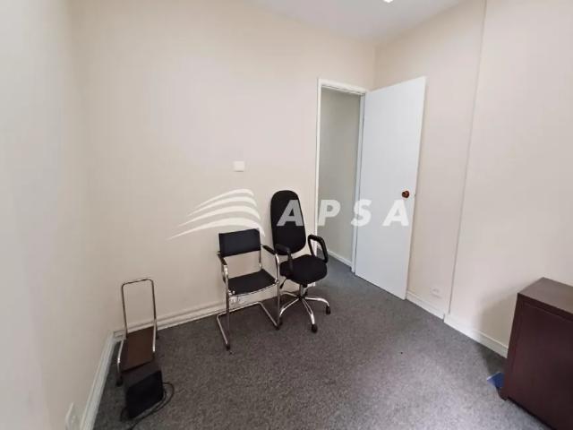 Apsa aluga venha conferir. Sala 66m² condomínio rodolpho de paoli localização estratégica no cen